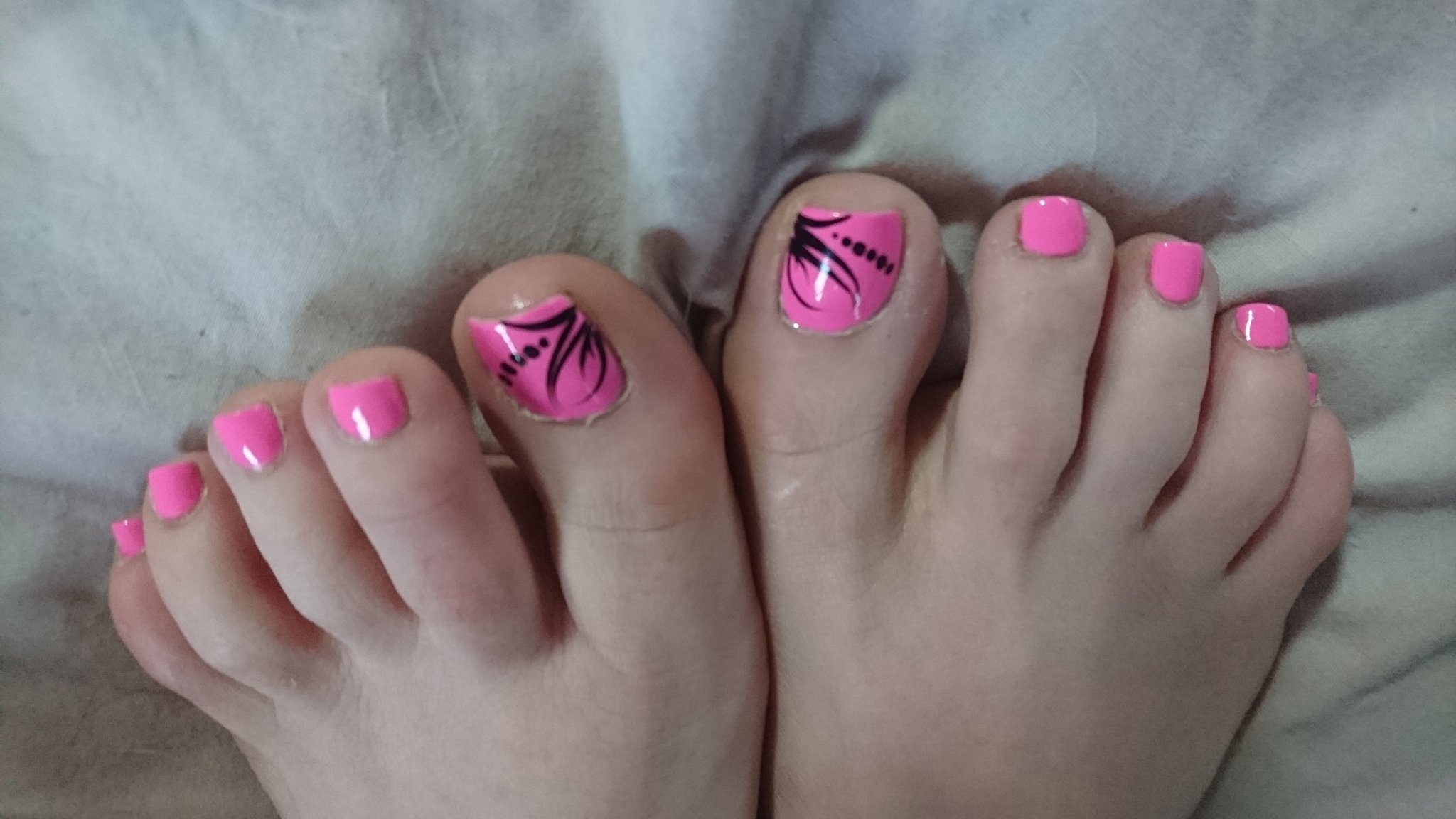Vicki Peach's feet