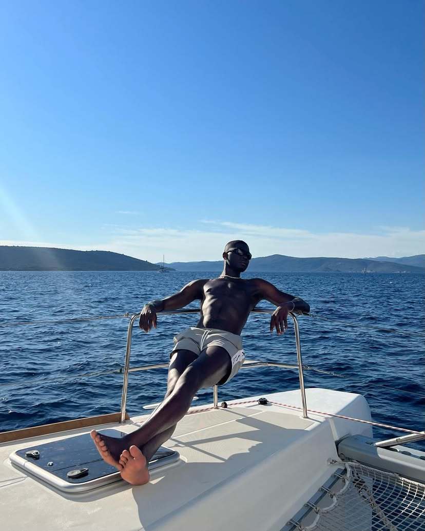 Victor Kunda's feet