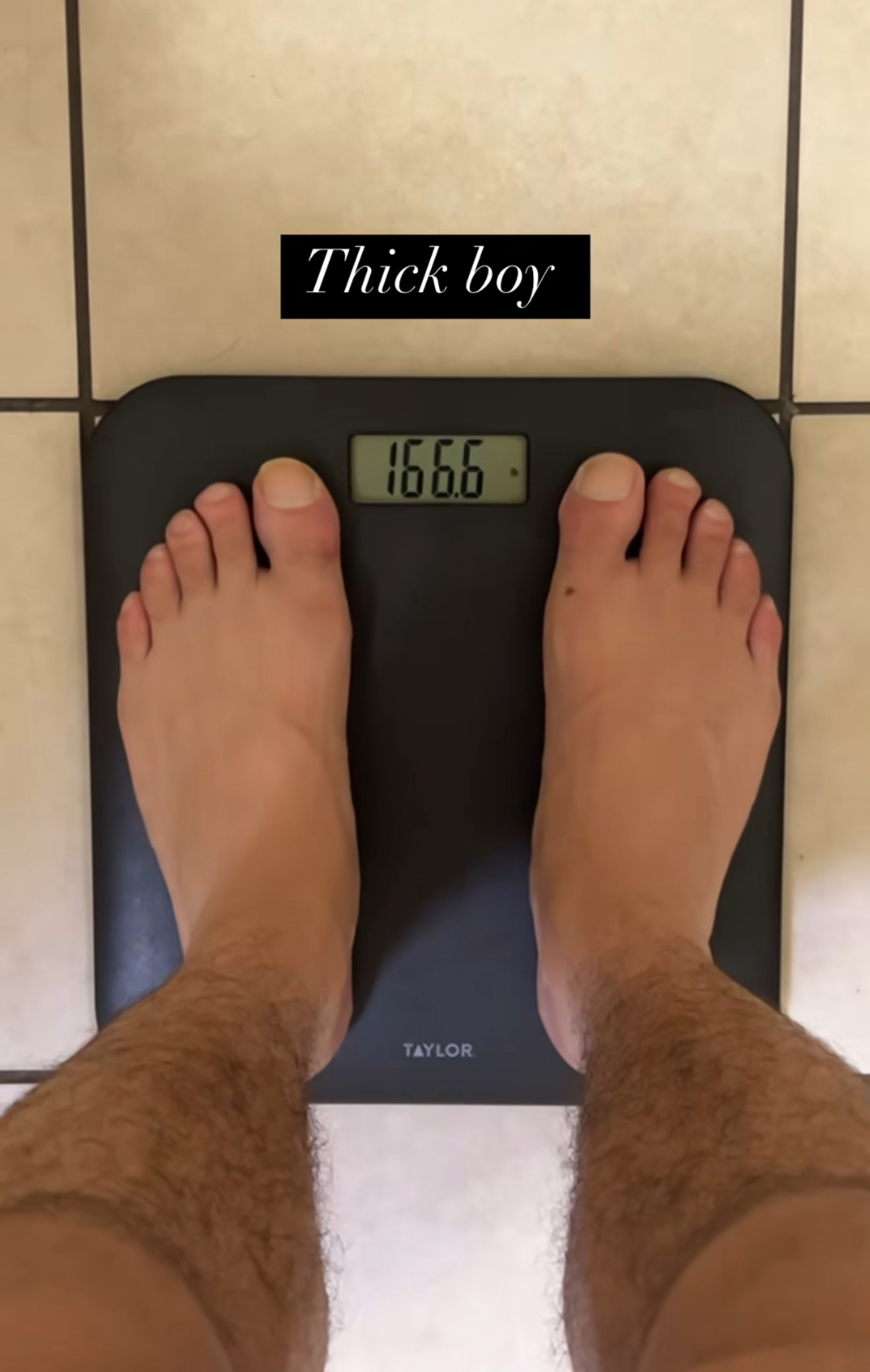 Victor Ray's feet