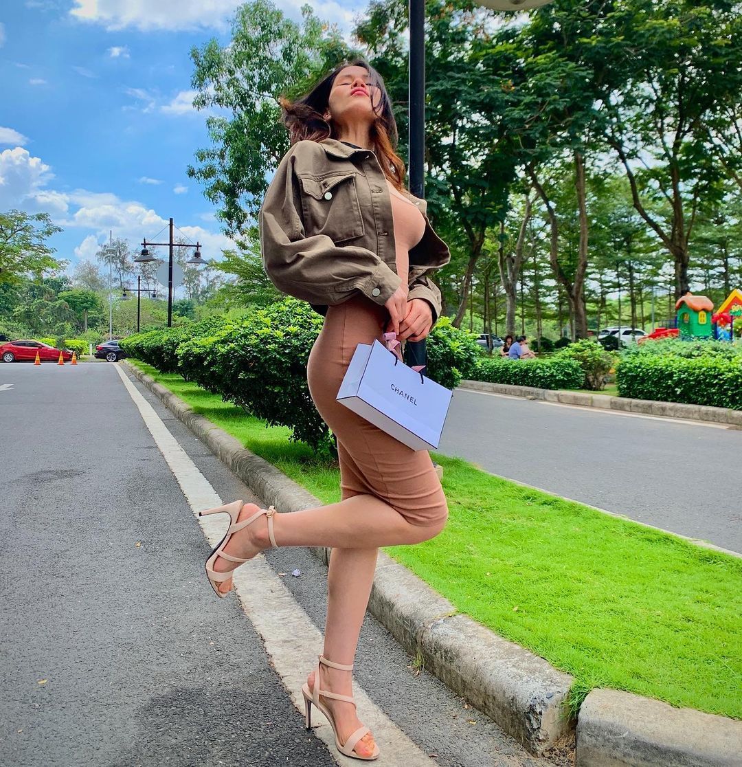 Vina Moons Feet