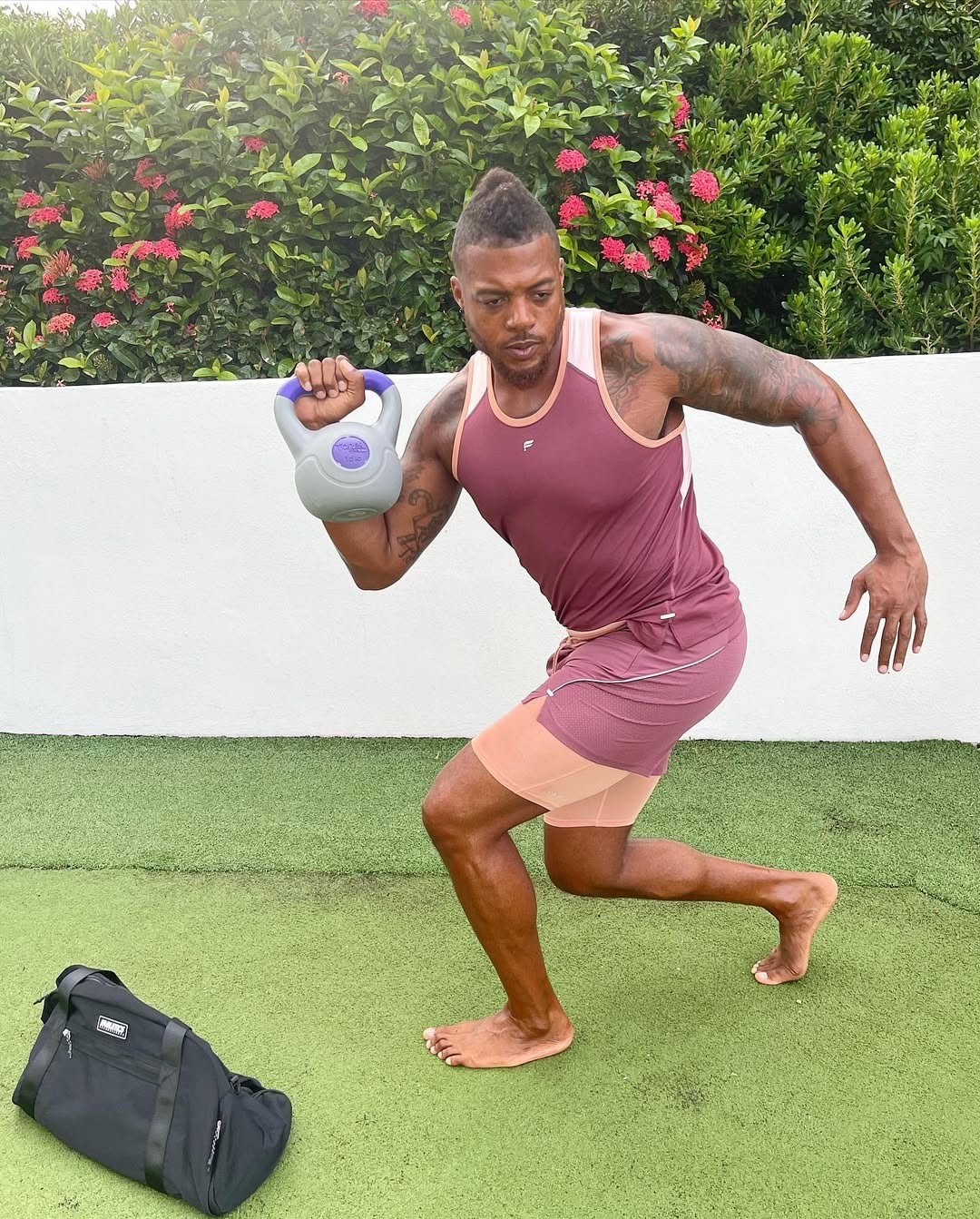 Weslye Saunders's feet