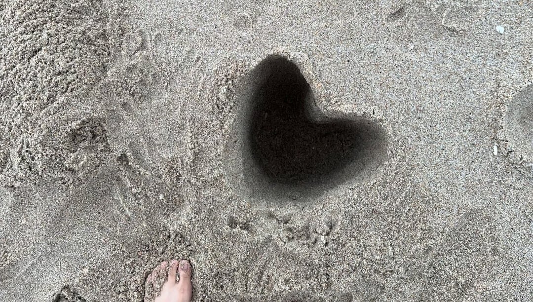 Wheein's feet