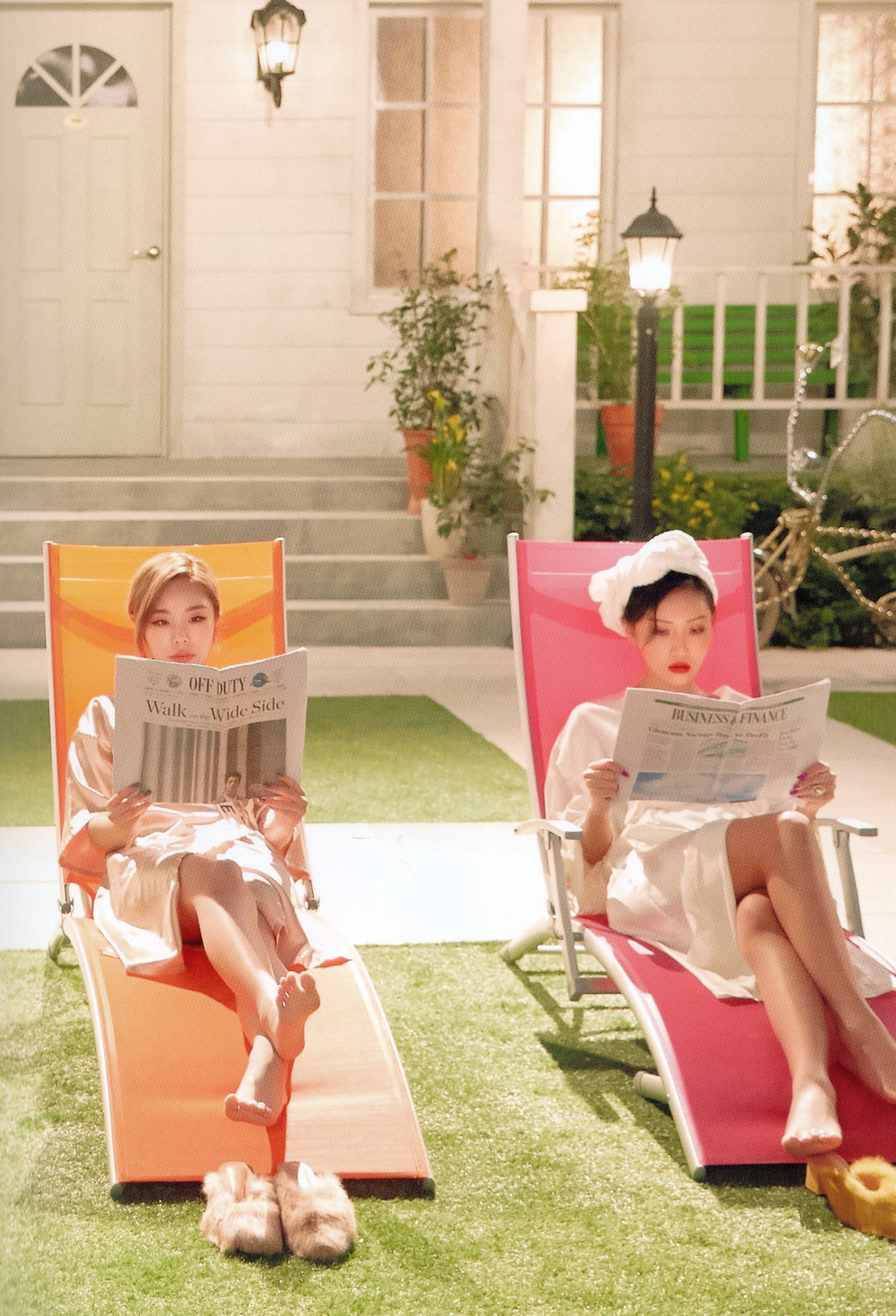 Wheein's feet