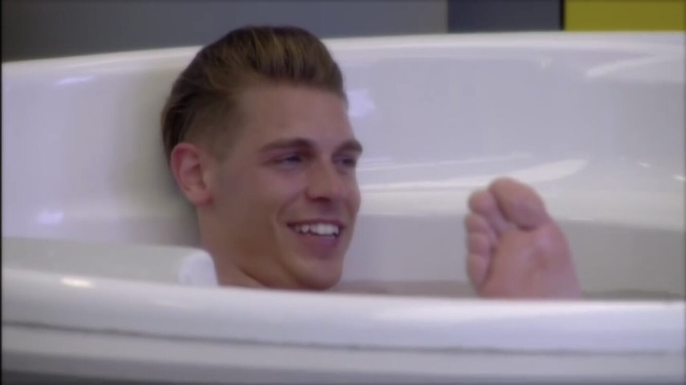 Winston Showan's feet