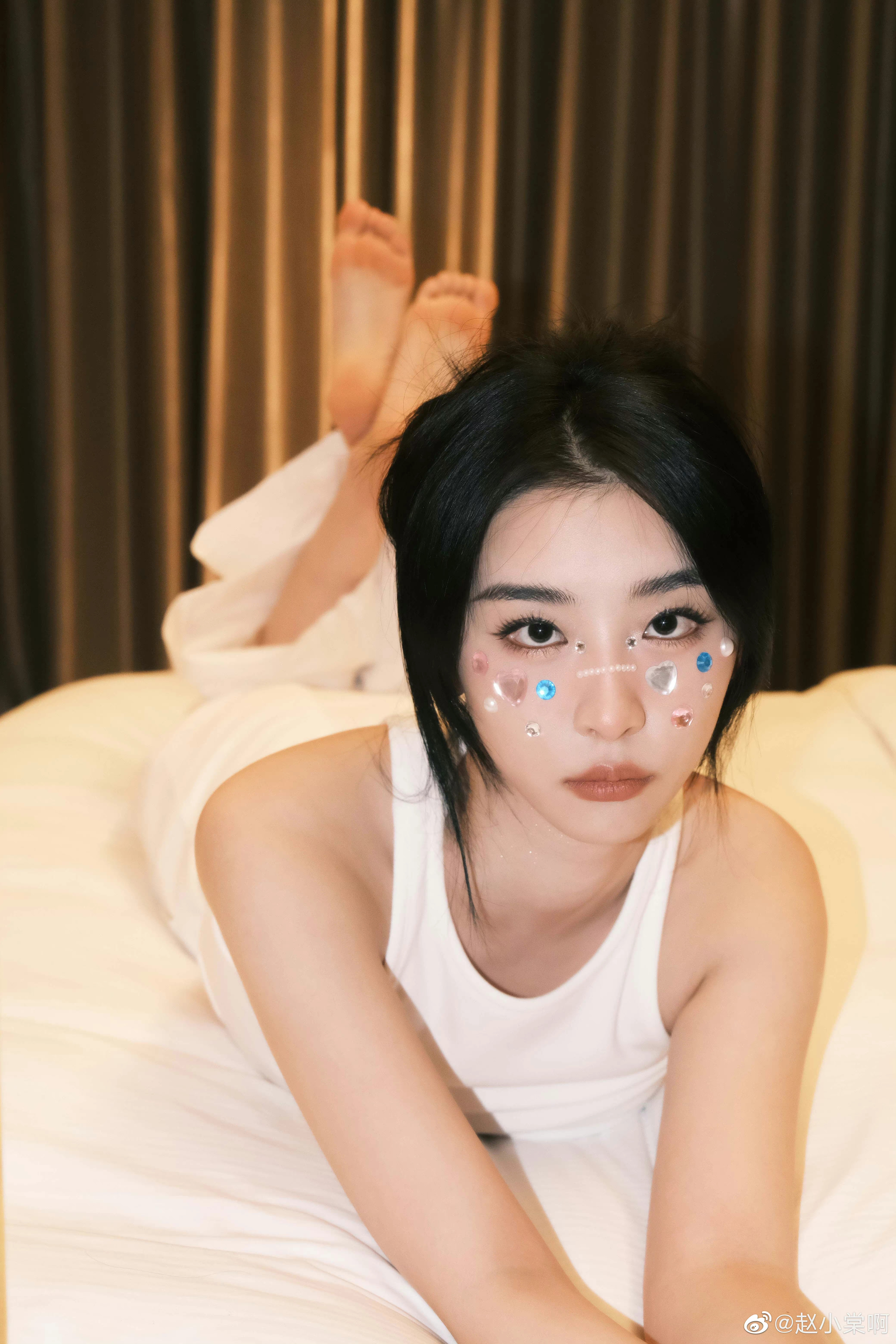 Xiaotang Zhao's feet