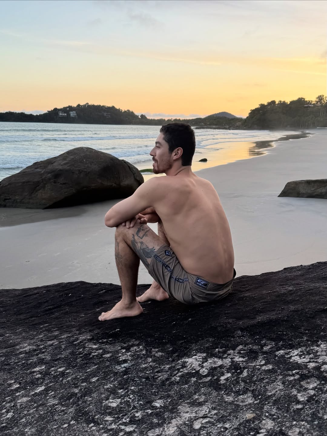 Yago Dora's feet