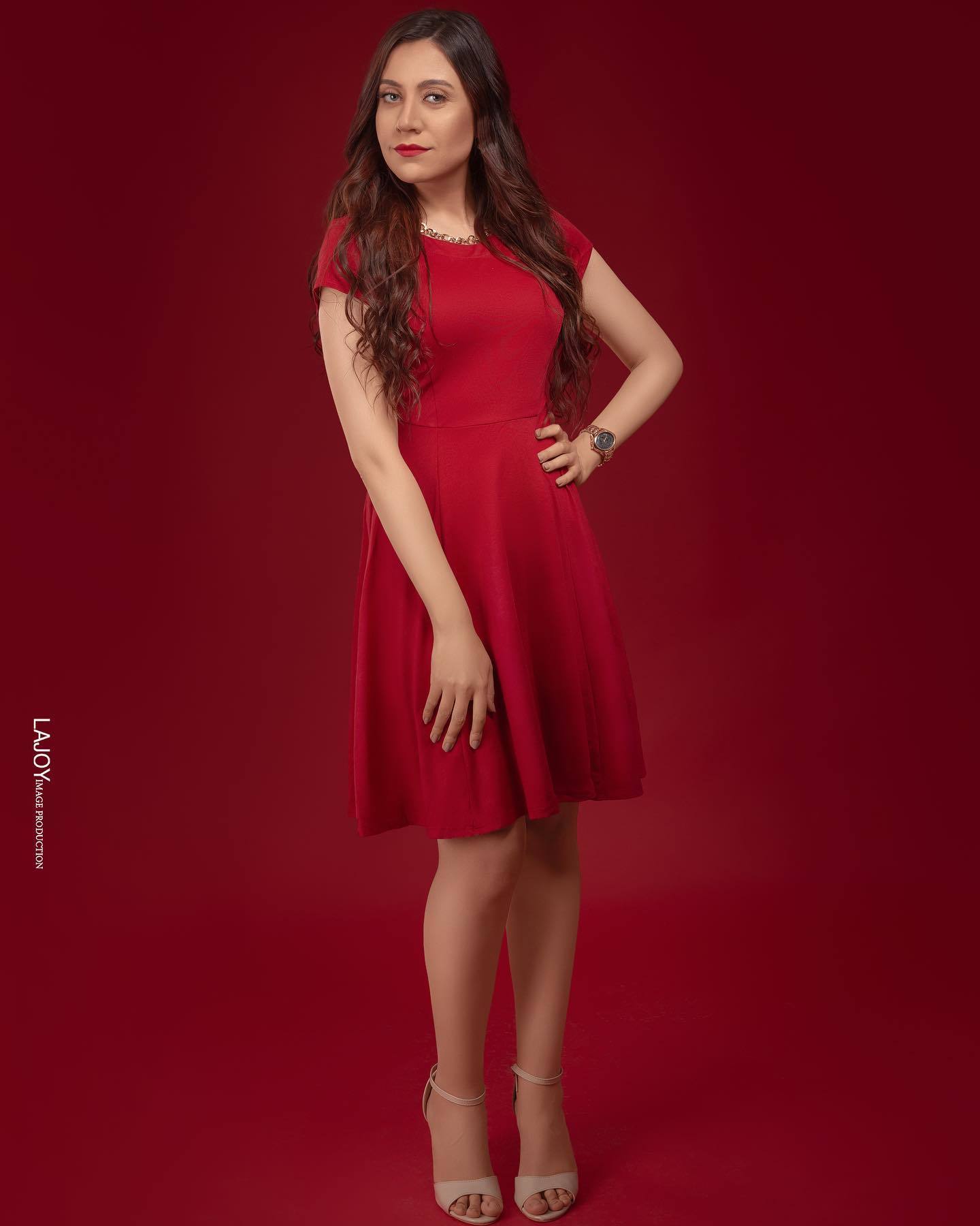 Yasmine Samir's feet