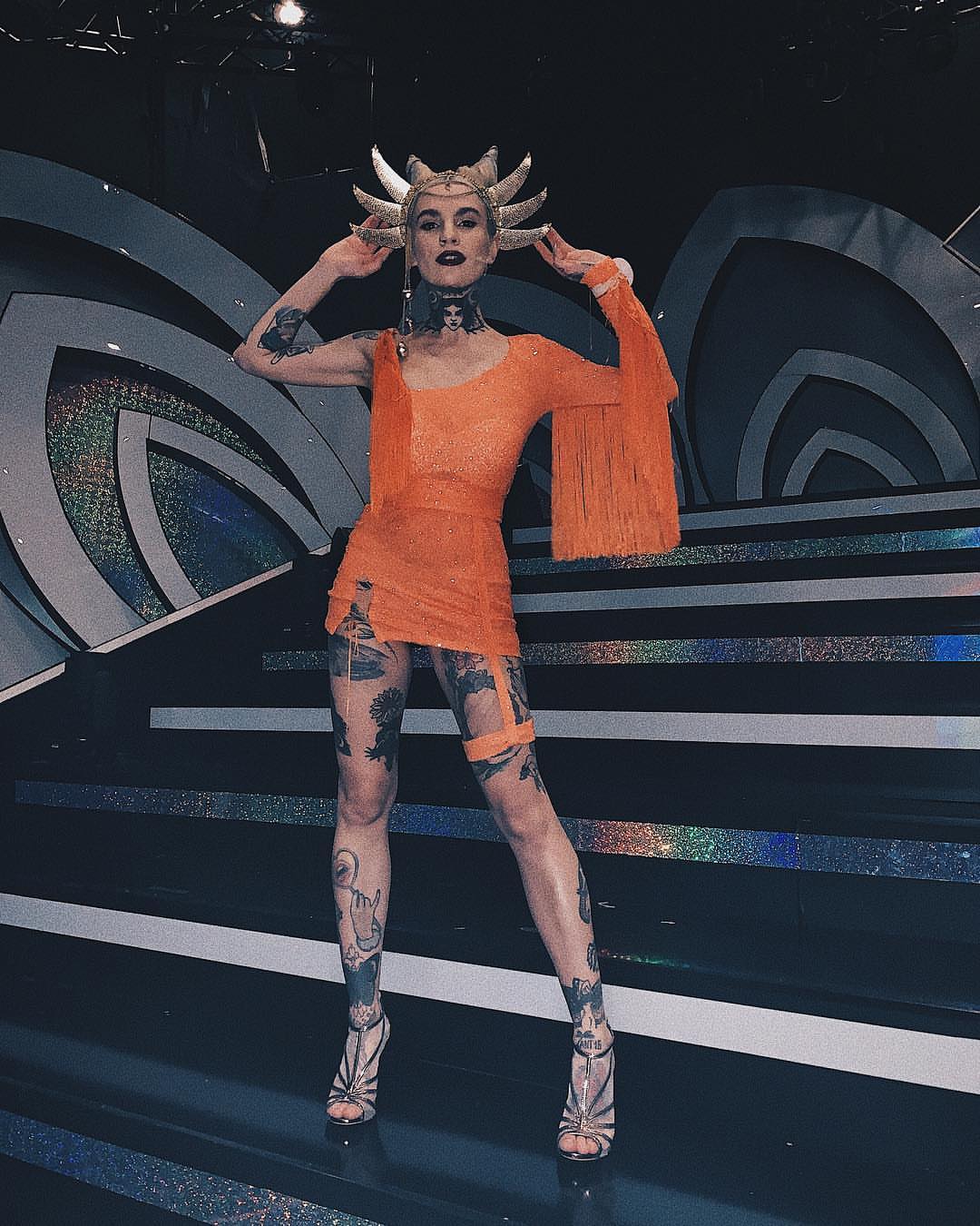 Yasya Krutova's feet