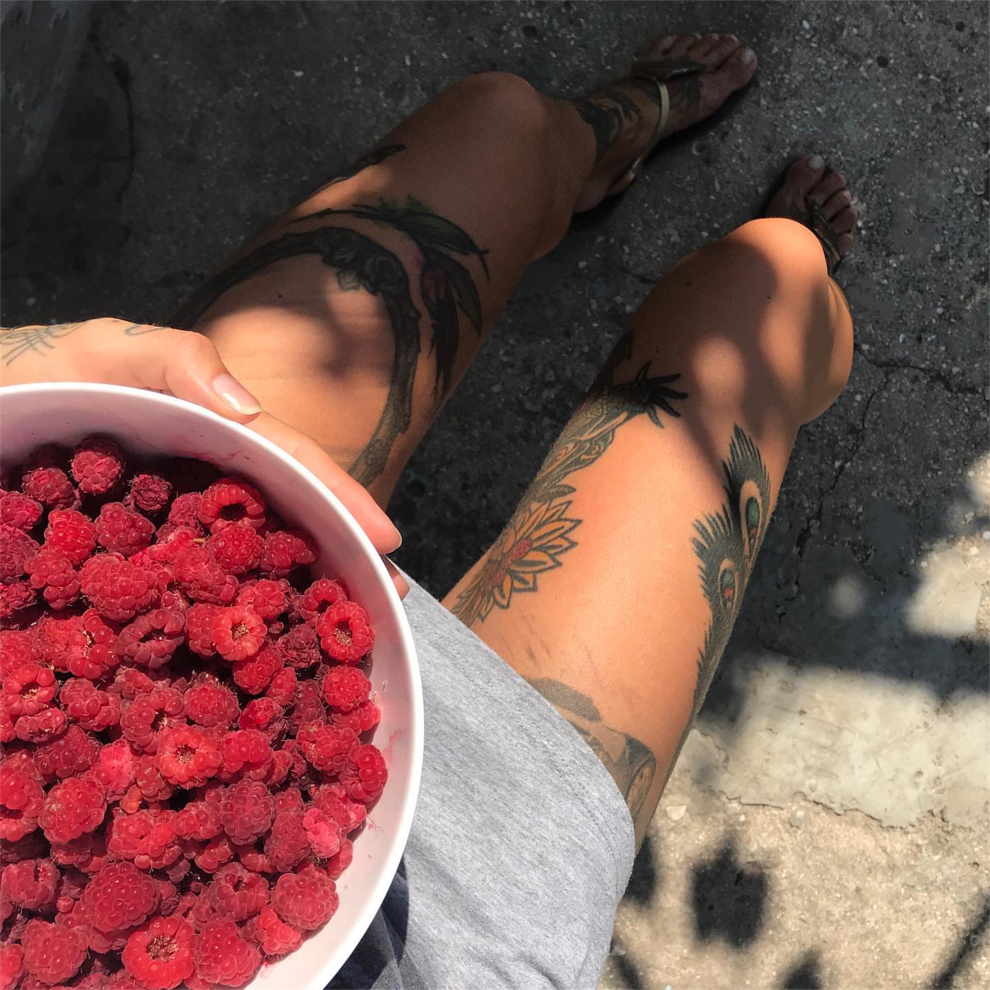 Yasya Krutova's feet