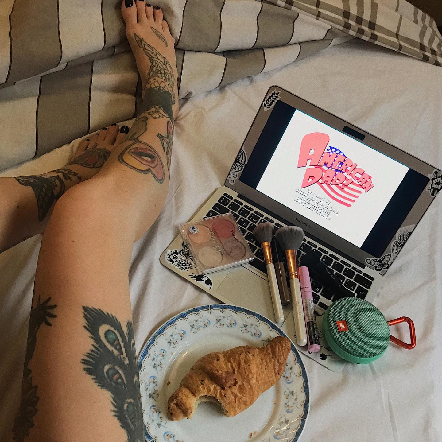 Yasya Krutova's feet