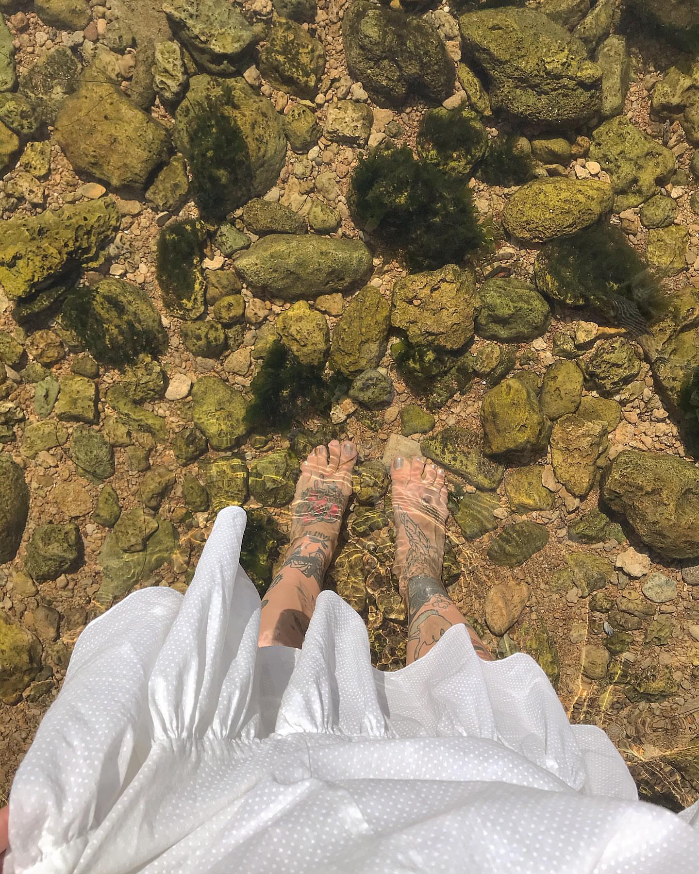 Yasya Krutova's feet