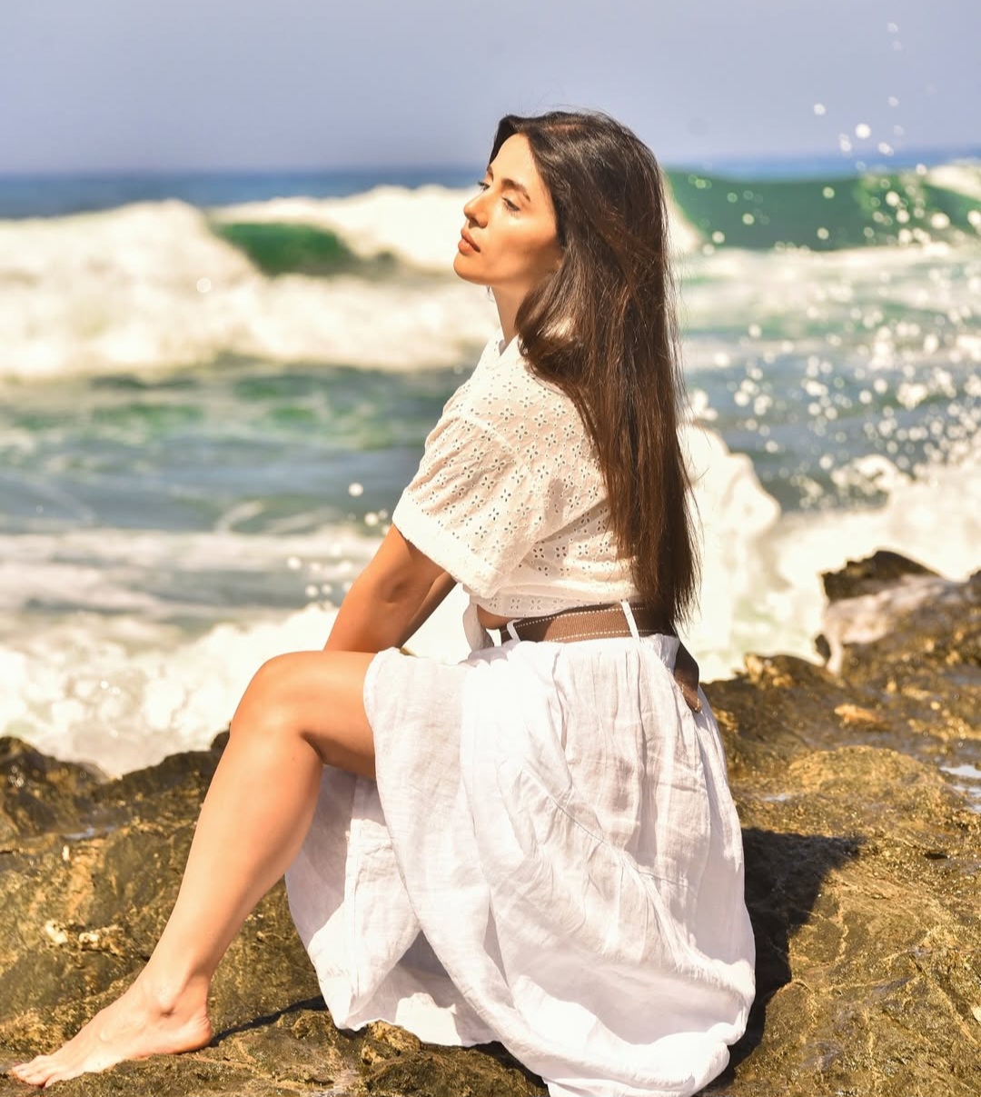 Zarina Qurbanova's feet