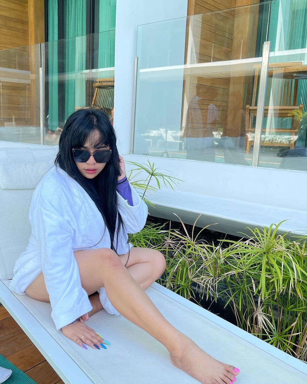 Zendee Rose Tenerefe's feet