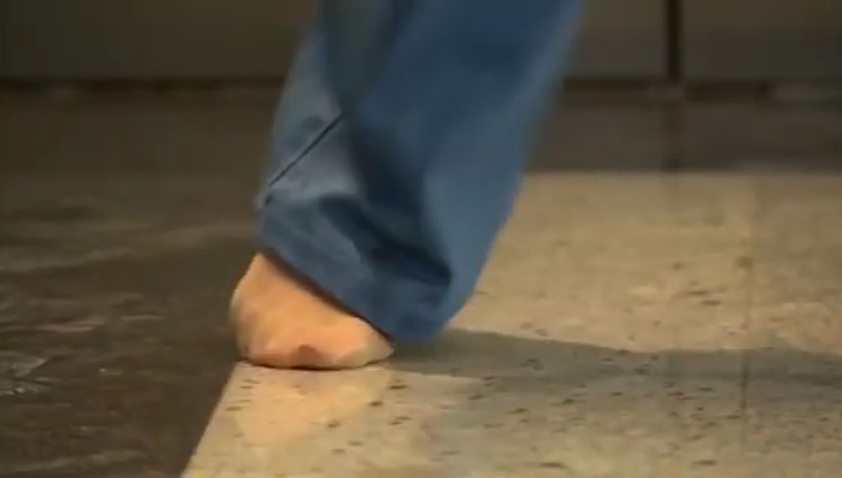 Zitian Tian's feet
