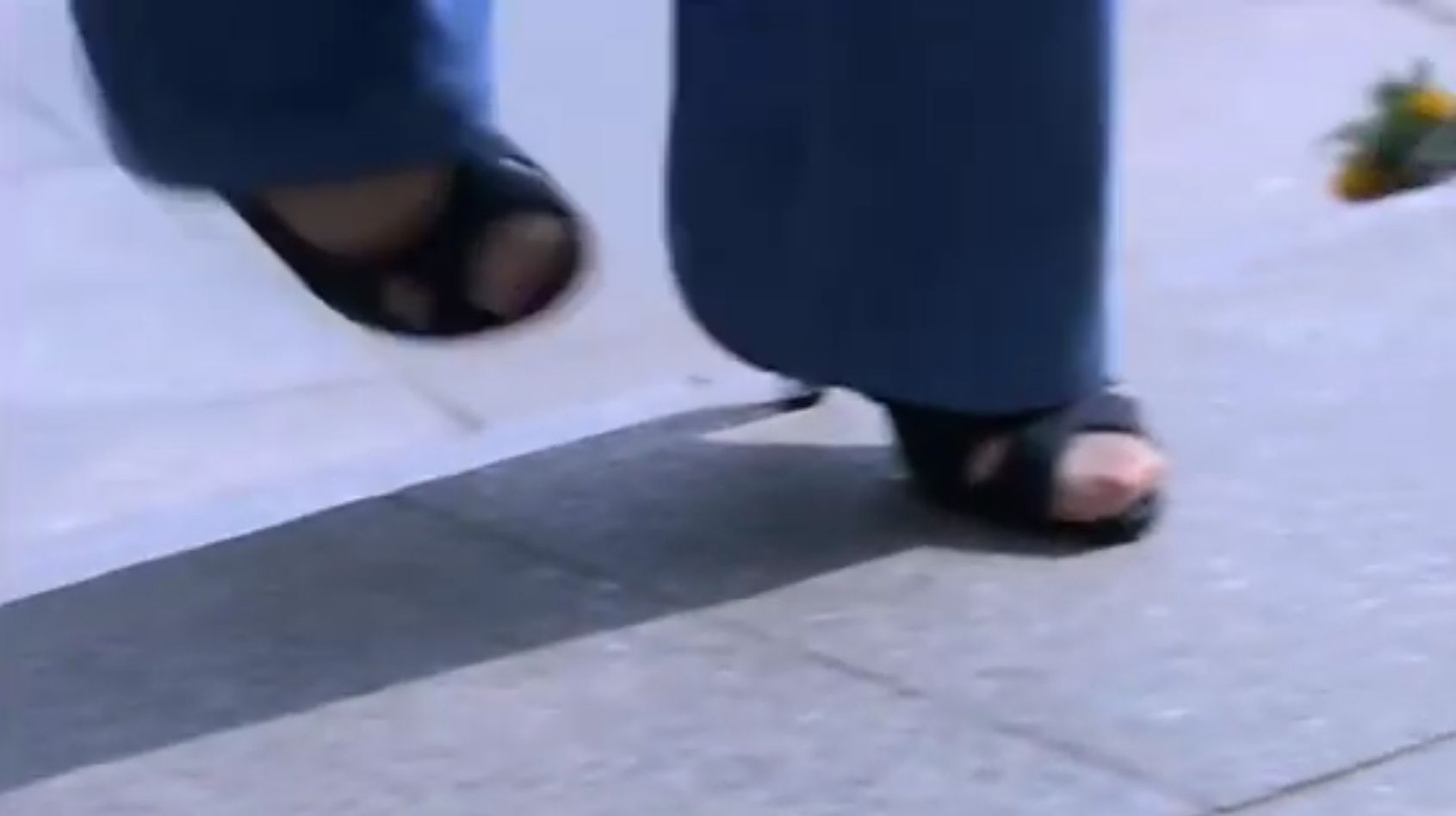 Zitian Tian's feet